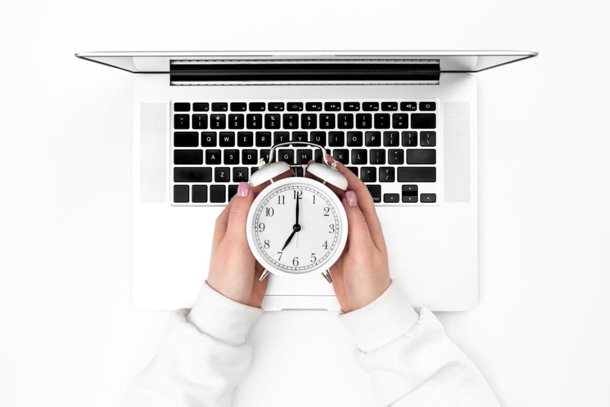 The New Project Update Stack: Real-Time Tracking Meets Visual Reporting